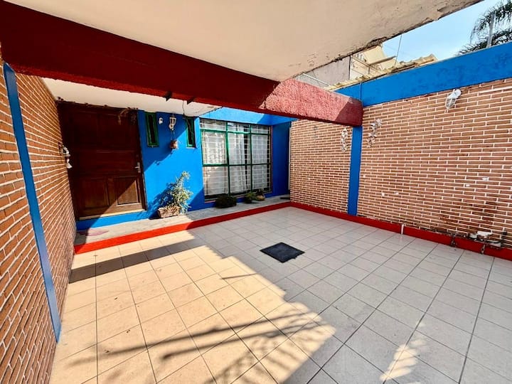 Casa En Puebla, Amplio Parking, 11 Camas. - Puebla
