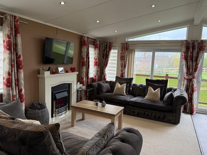 Luxury Lodge In Chester, Close To The Zoo - Chester