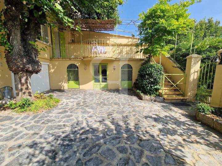 Villa De Charme à Louer – Hyper-centre De Nyons - Nyons