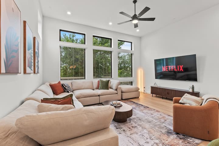Luxury 7br/7ba Home Houston Skyline Downtown - Houston, TX