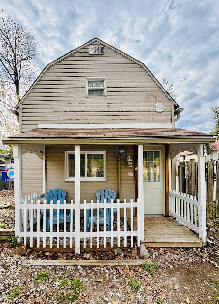 The Cabana House - At The River’s Edge - Wasaga Beach