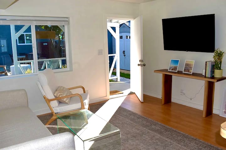 Sunny Bungalow In Historic Neighborhood - Carson