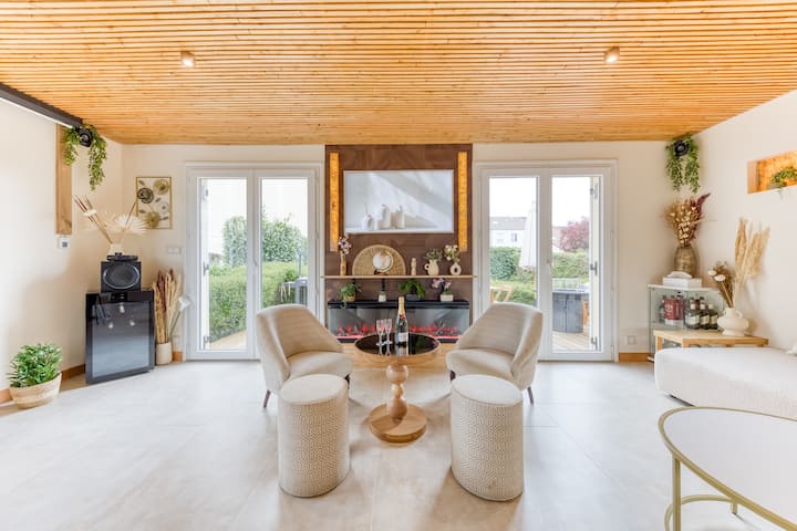 Disneyland Paris - Villa Bali - Balnéo, Cinéma - Meaux