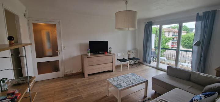 Appartement T3 De 65 M² Avec 2 Chambres - Aix-en-Provence