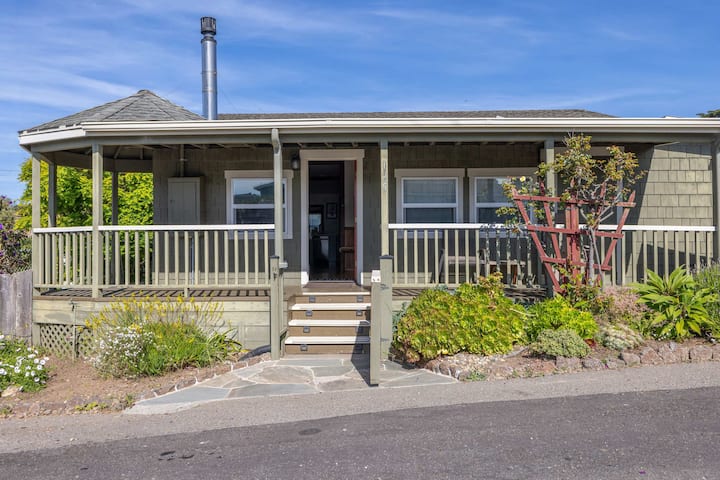 Dog-friendly Beach Cottage | Bbq+patio+king Bed - Bodega Bay, CA