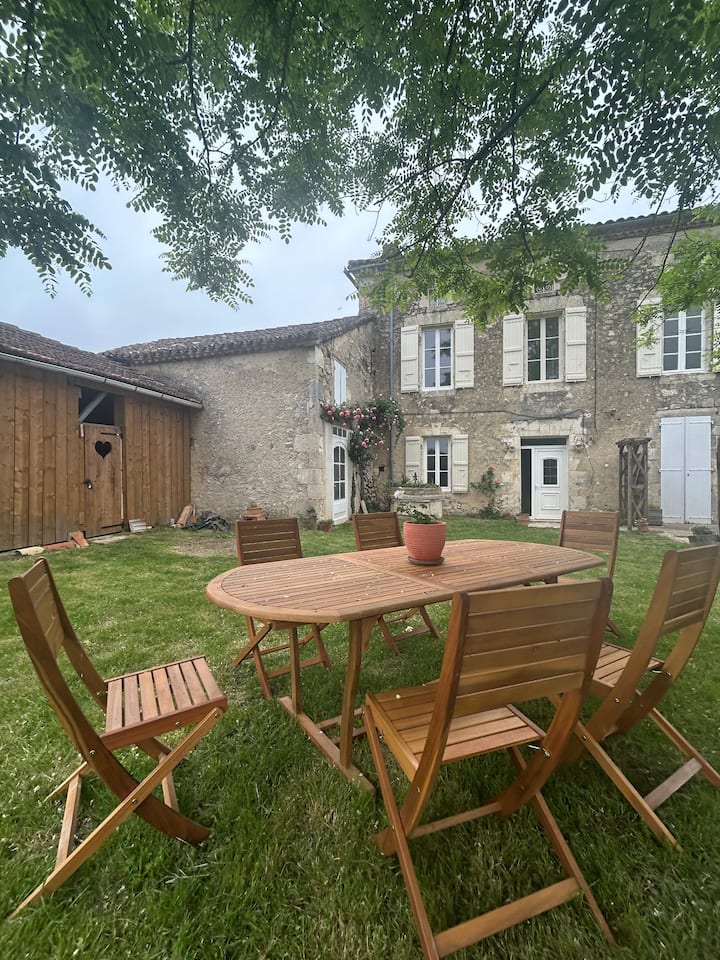 La Maison Des Roses 4 A 11 Personnes Condom Gers - Gers