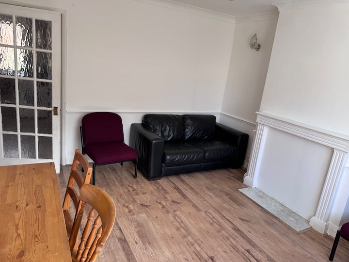3 Bed Room House - St Albans