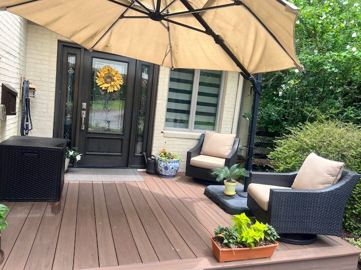 Private Retreat Near Pinehurst | King Bed + Porch - Lake Sequoia, Seven Lakes