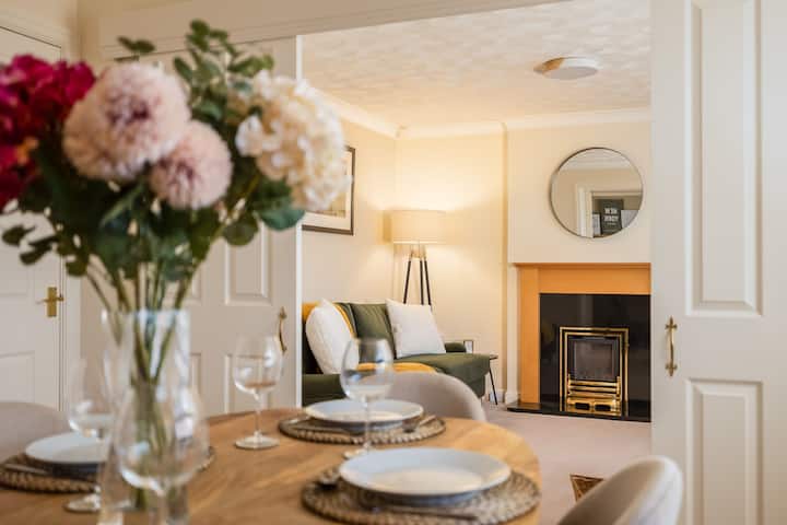 Pinfold Gardens - Sleeping 6 Dogs Welcome - Bridlington