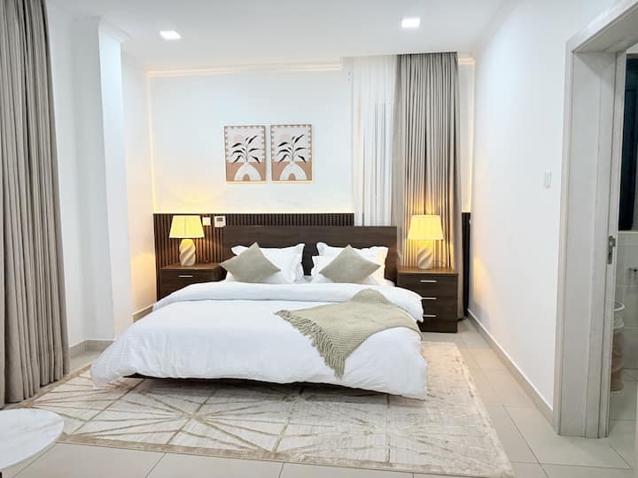 Luxury 2-bedroom Apartment In Cantonments - Ghana