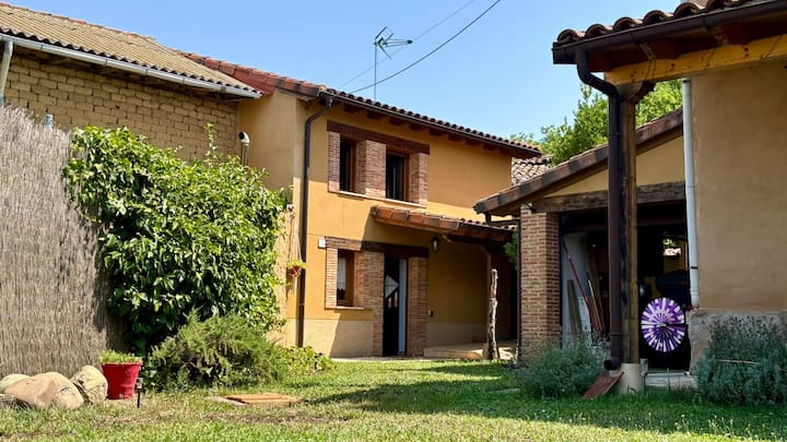 Vivienda De Uso Turístico Casa De Vacas. - Cistierna