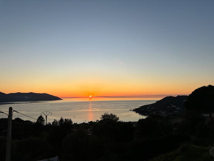 Studio Vue Mer, à 5/7 Minutes à Pied De La Plage. - Sagone