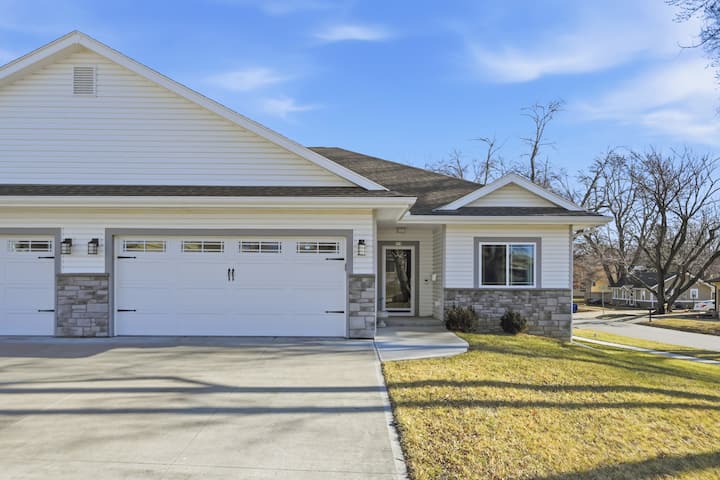 Glenwood Getaway Experience - Glenwood, IA