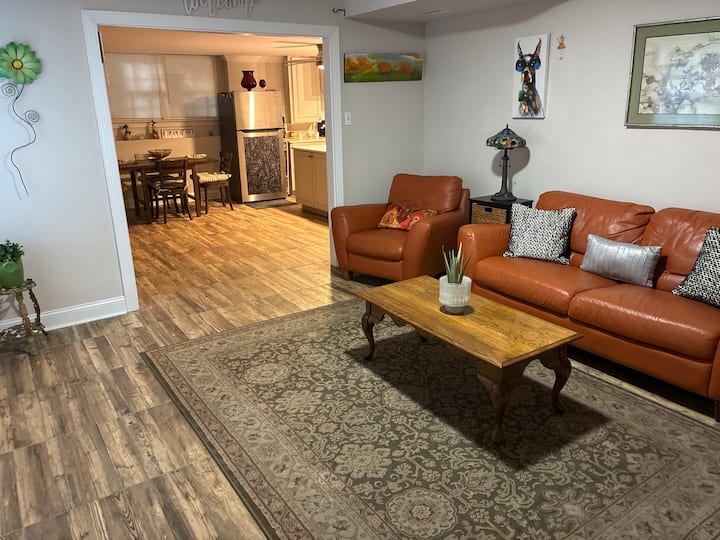 Sleeps 5 |2 Queen 1 Twin| Fifa World Cup - Lawrenceville, GA