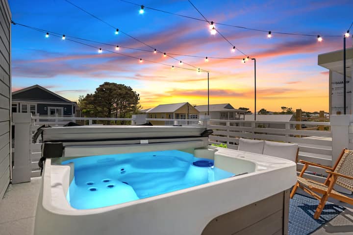 Carolina Beach | Private Hot Tub | Walk To Beach! - Carolina Beach, NC