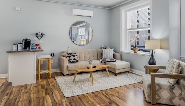 Modern Chic 1br|sofa Bed|downtown|free Parking - Wilmington, DE