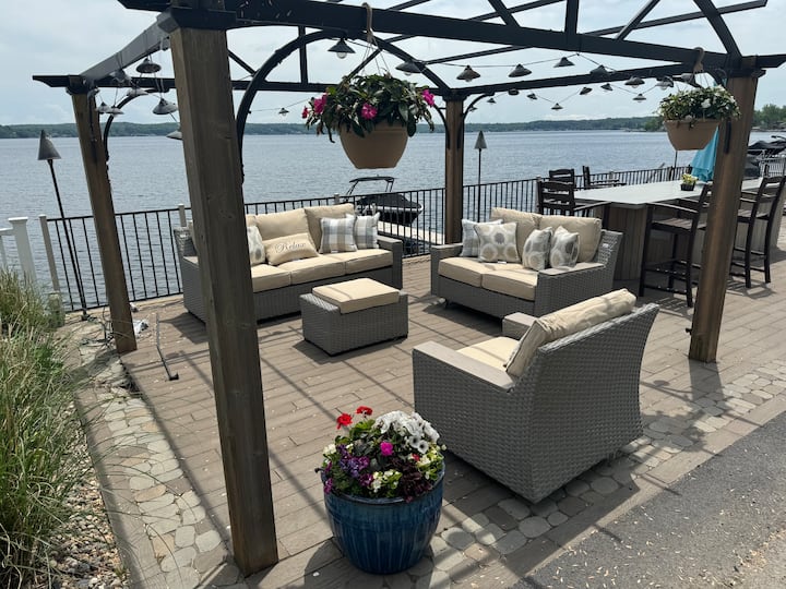 Lake House Stunner - Saratoga Springs, NY