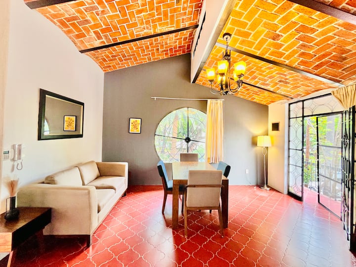 Dpto. Colonial/parking/zona Expo Gdl Y La Minerva - Mexico