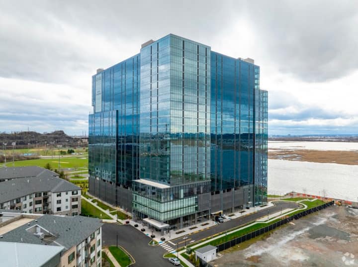 Luxury High-rise Stay • 15 Min To Metlife - New York City