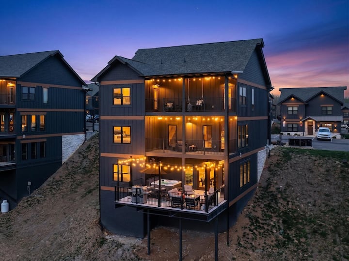 Free Waterpark/indoorpool/hottub/gameroom/sleeps18 - Sevierville, TN