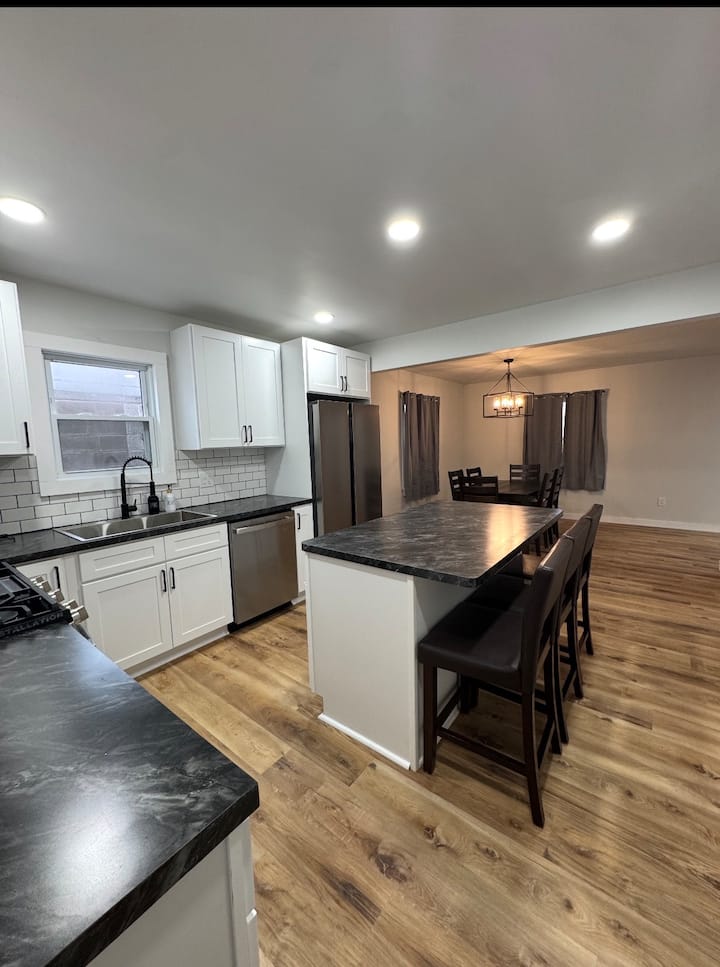 Single Family Home In Hamburg - Hamburg, NY