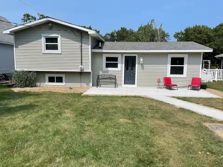 Charming Cottage In Sand Point, Thumb Of Michigan - Caseville, MI