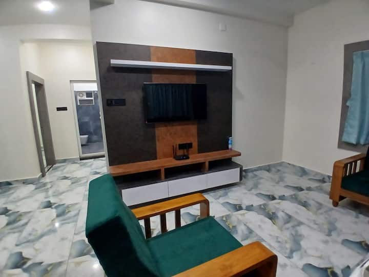 The Imperial Nest 201 | Luxury 2br Family Suite - Bhubaneswar