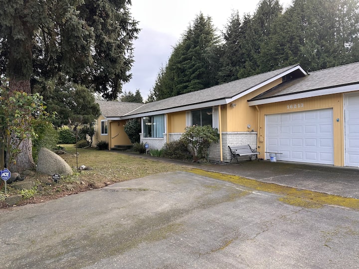 Remodeled 5br | Marble Baths · Near Seatac Airport - Des Moines, WA