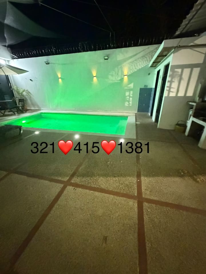 Casa Con Piscina Privada En Carmen De Apicala - Melgar