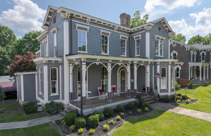 Timeless 1873 Southern Charm, Downtown Georgetown - Lexington, KY