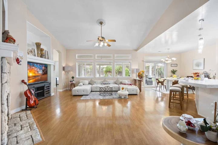 Serene Haven Retreat On Bichester Ct A#41913 - Bakersfield, CA