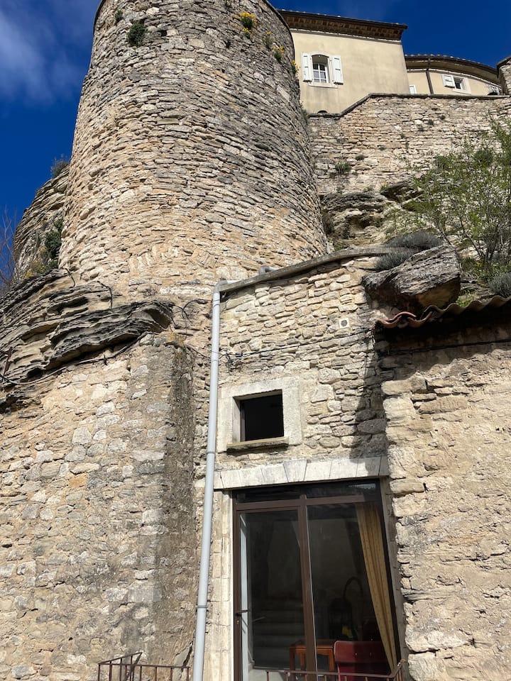 La Tour Des Remparts - アプト