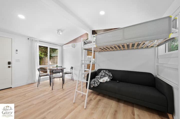 洛杉矶自然木质亲子空间 | Bunk Bed设计 | 小客厅 | 室内洗烘 | 免费停车 | 温馨 - San Dimas, CA