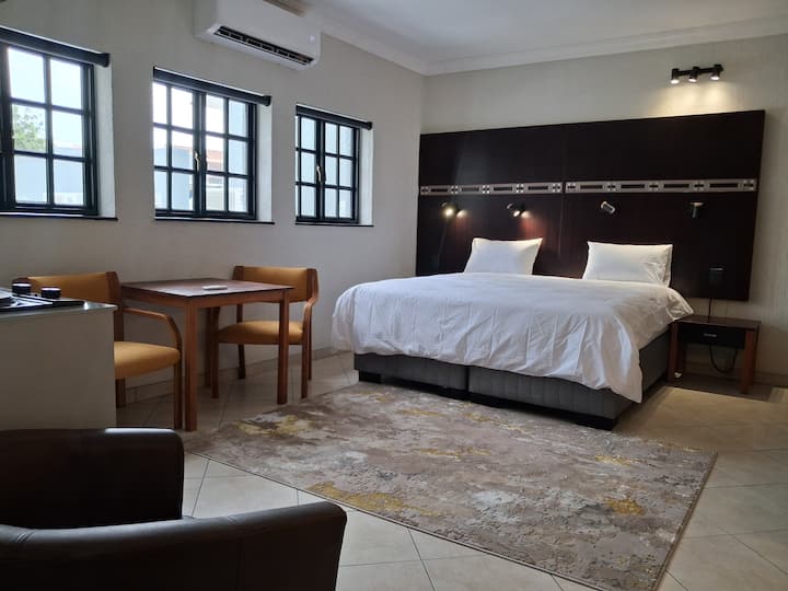 Rest Easy Apartment. - Nelspruit