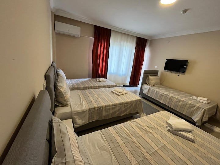 Efes Artemis Otel - Dört Kişilik Oda - Şirince