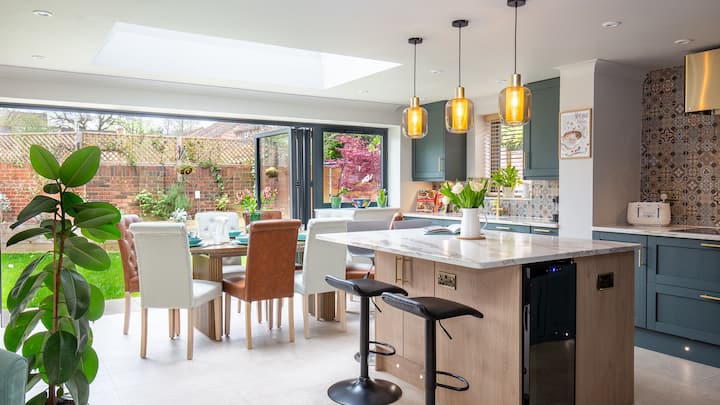 Sandford House, A Spacious House In Cheltenham - Cotswolds