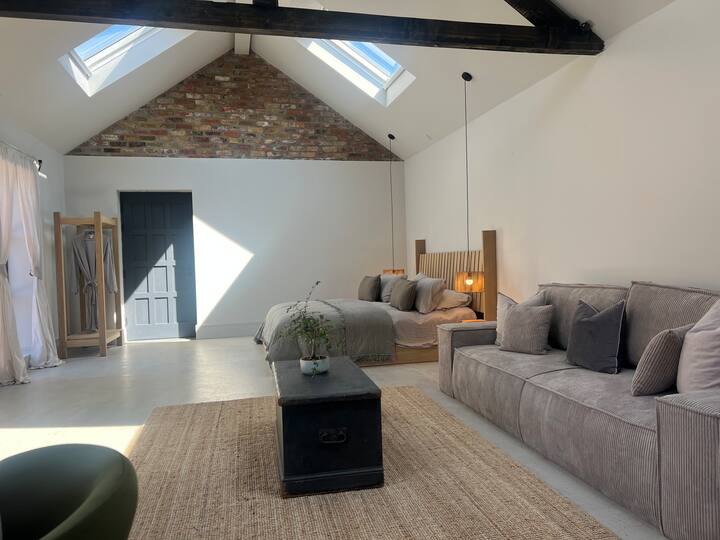 Two Private Guesthouses Near Beverley & Coast - Driffield