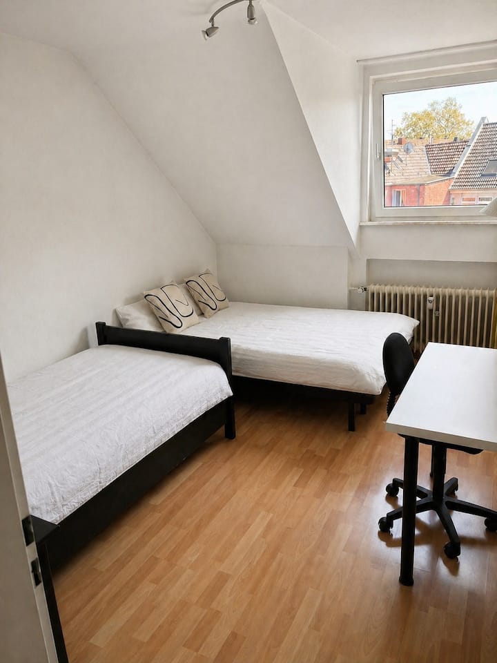 2-zimmer Wohnung Mit Frühstück, Messe/flughafen - Düsseldorf