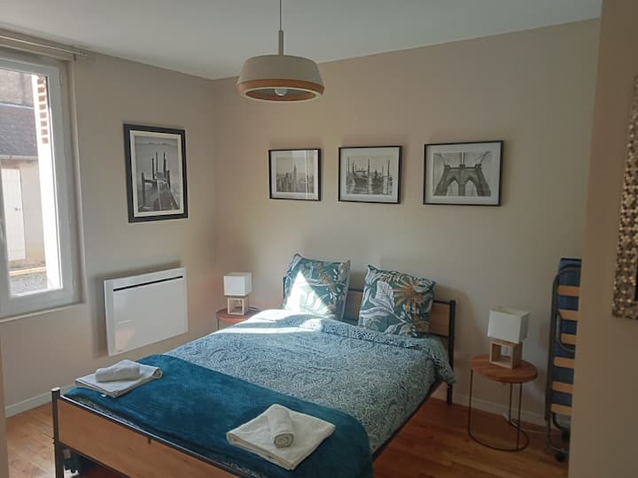 Charmant F2 De 40 M 2 Proche Des Quais D'allier - ibis Styles Moulins Centre