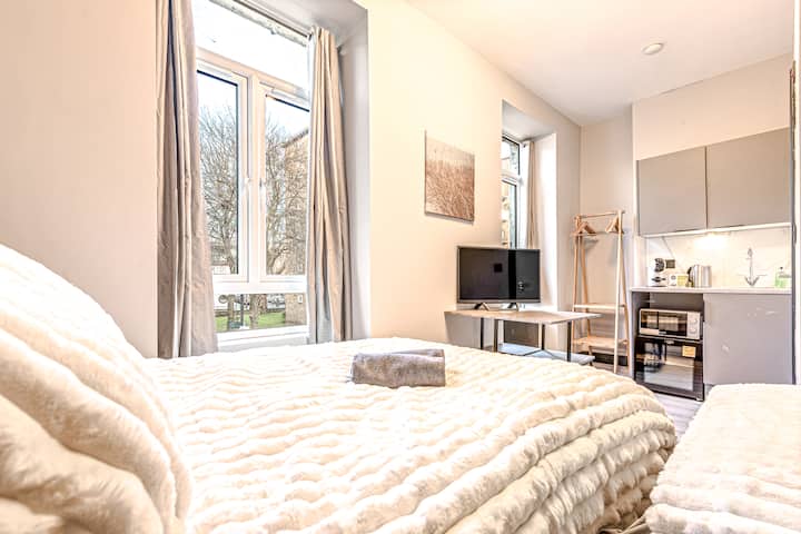 F2 | 1 Min To Tube | Brand New I Modern | Sleeps 4 - Marylebone