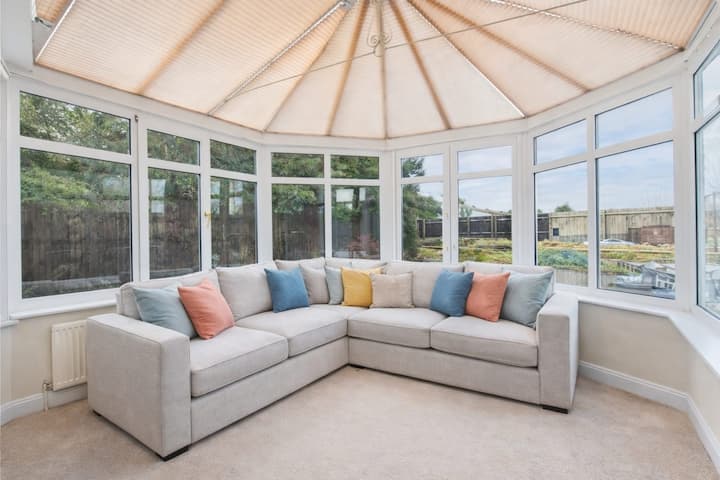 Billing |Contractor House |Spacious |Sleeps 15 - Northampton, UK