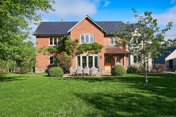 Stunning, Quiet Location/games Room, No Neighbours - Ross-on-Wye