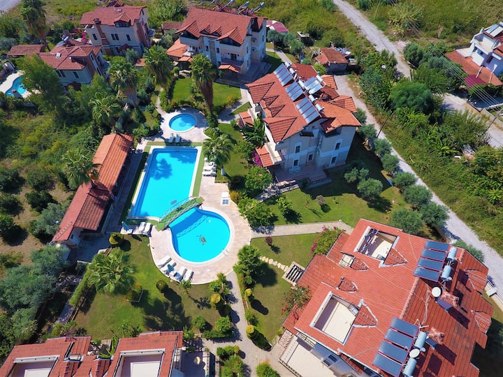 Fethiye ÇAlışa Yakın 2+1 Apart Büyük Havuzlu - Fethiye
