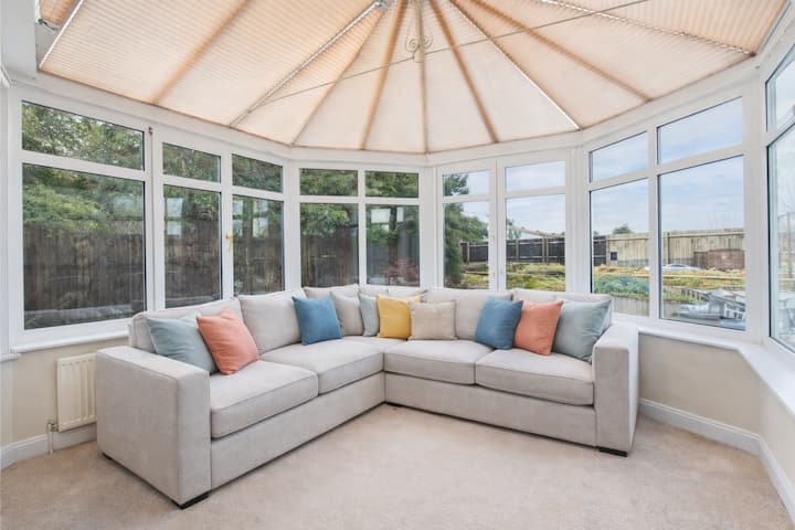 Billing |Spacious Contractor House |Sleeps 15 - Northampton