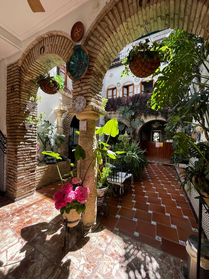 Habitación Con Baño En Pensión Los Arcos.7 - Córdoba, Espagne
