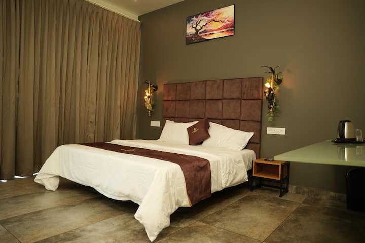 Individual Villa With Balcony In Wayanad - ワイナード