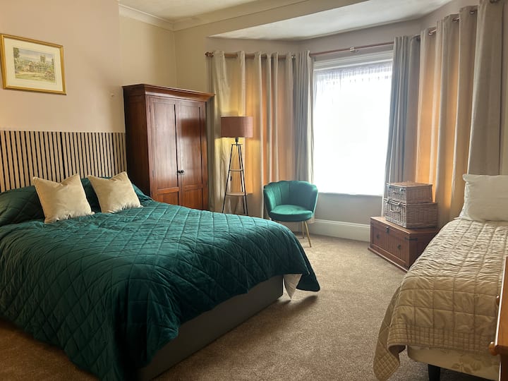 Perfect Get Away By The Sea In Sunny Bournemouth! -