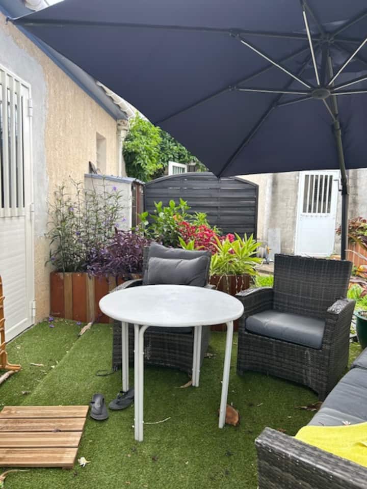 Joli Meublé T3 Neuf 50 M² à Rivière St Louis - Saint Pierre