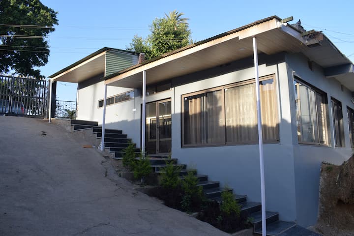 La Sangri Villa - Mount Abu