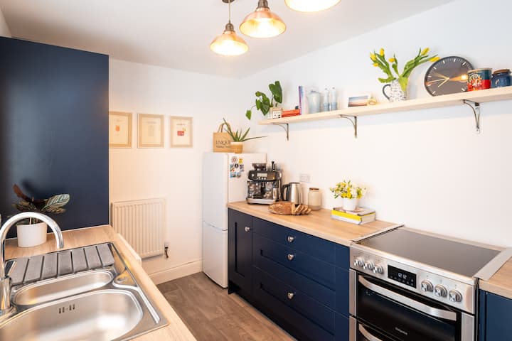 New Coastal Retreat Cottage Central Exmouth - Dawlish Warren